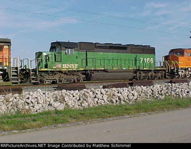 BNSF 7166